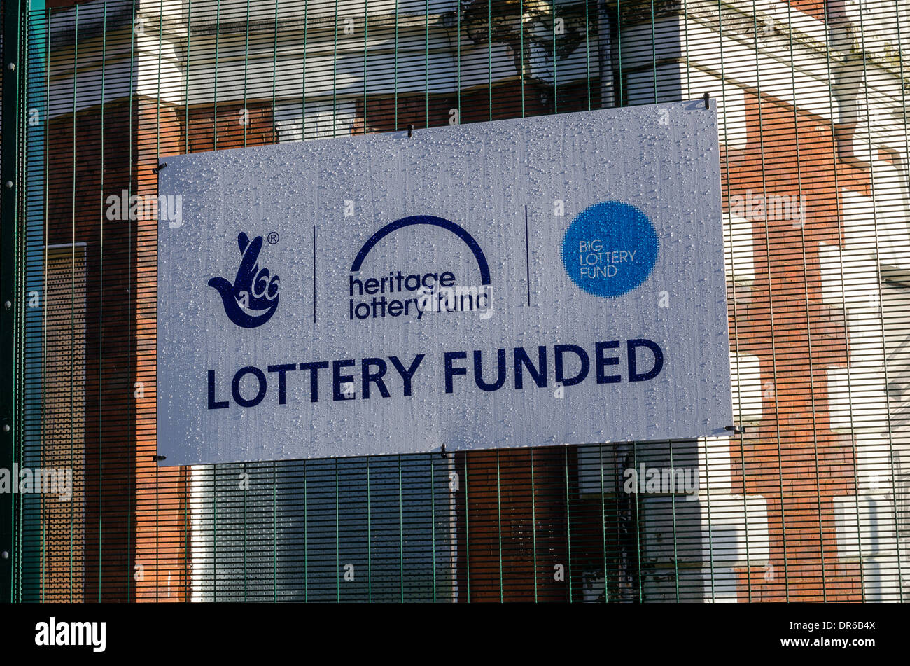 Building being renovated hi-res stock photography and images - Alamy