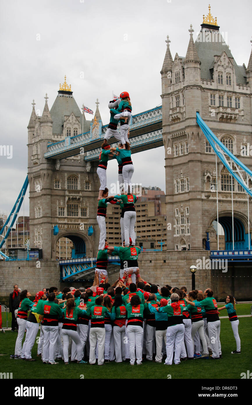 Human tower hi-res stock photography and images - Alamy