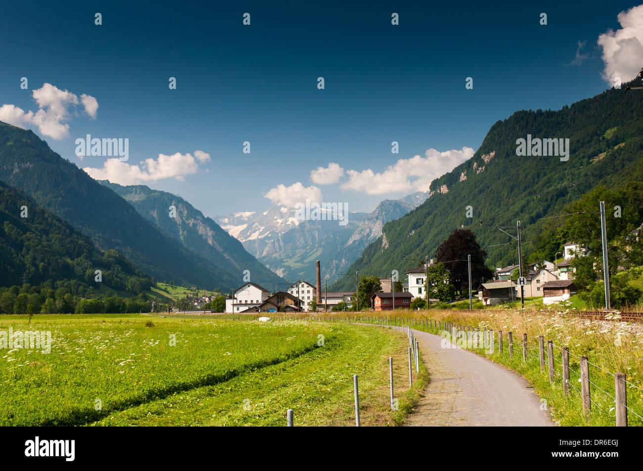 Bike path on the national cycle route 4 (Alpenpanorama Route) towards ...
