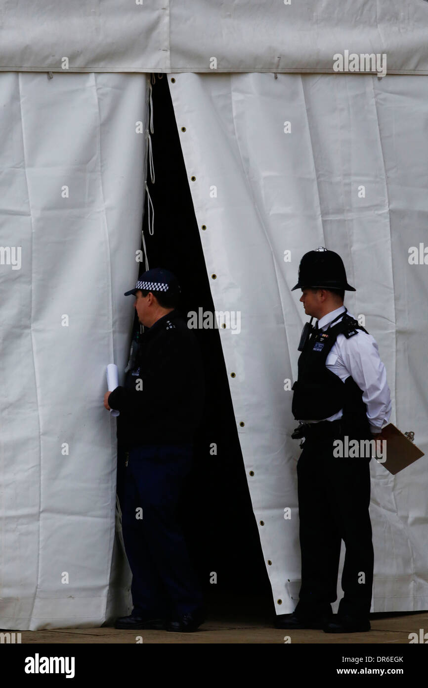 Police sweep hi-res stock photography and images - Alamy