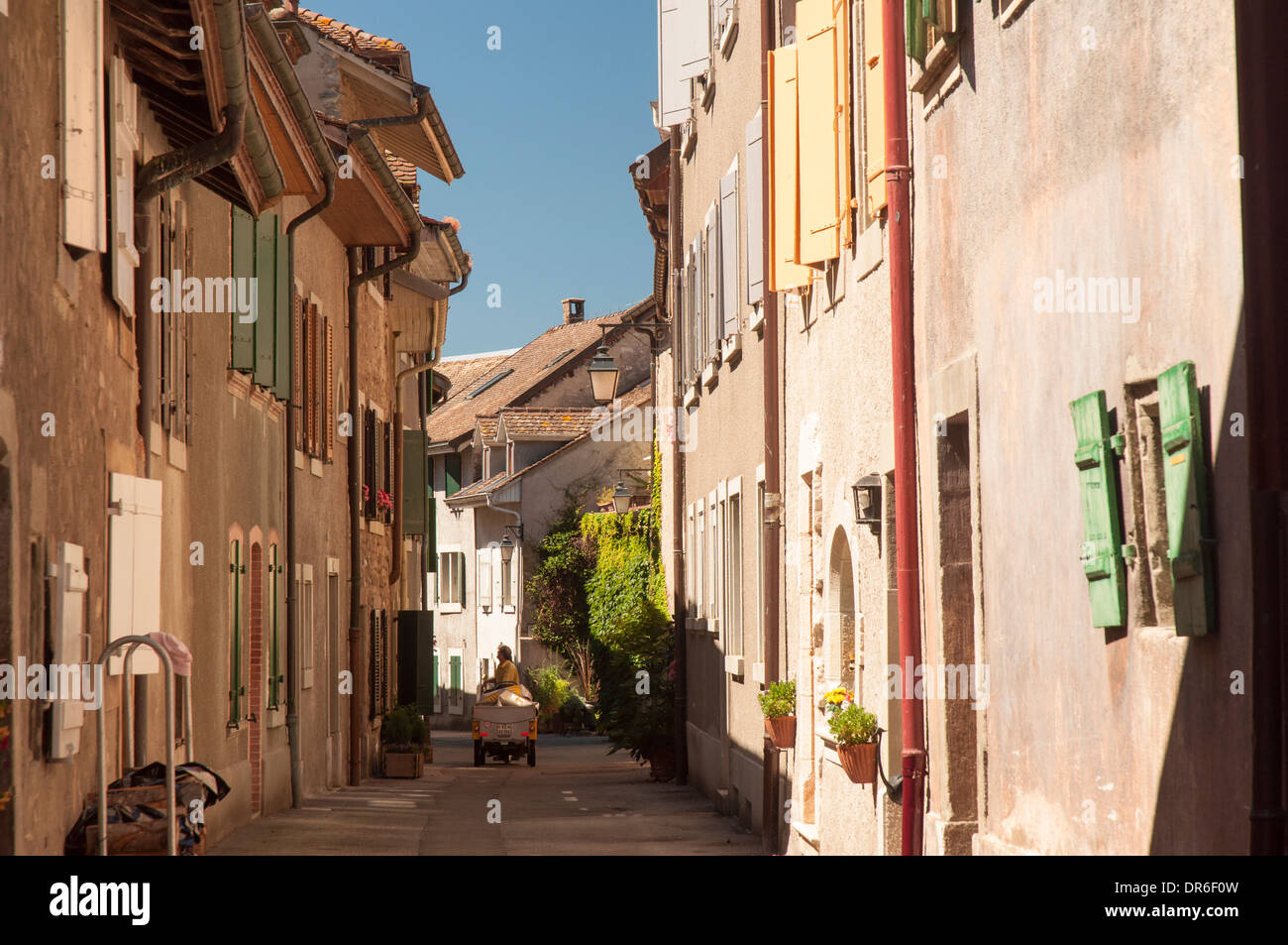 Road medieval hi-res stock photography and images - Alamy