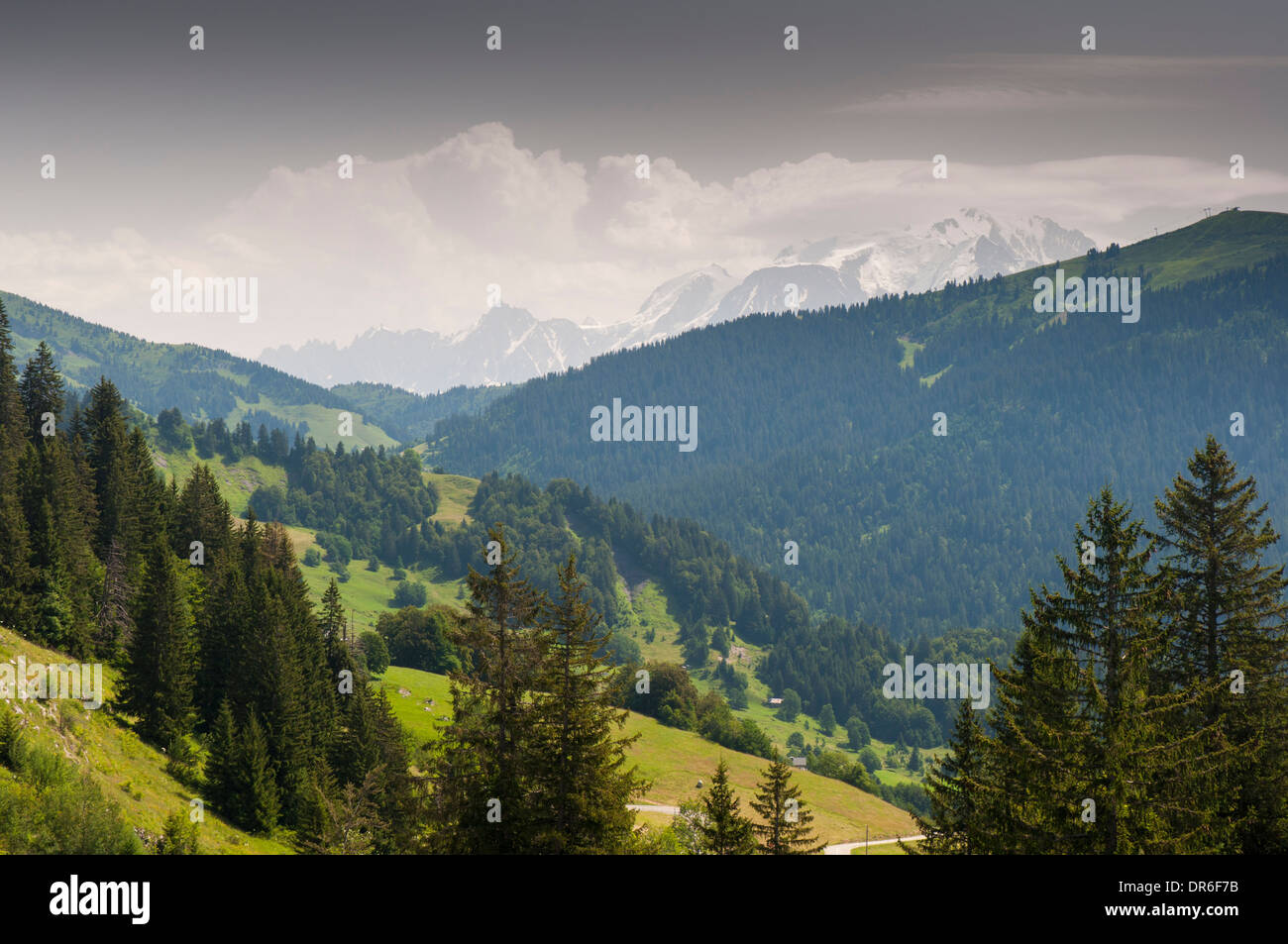Mont blanc mountain range hi-res stock photography and images - Alamy