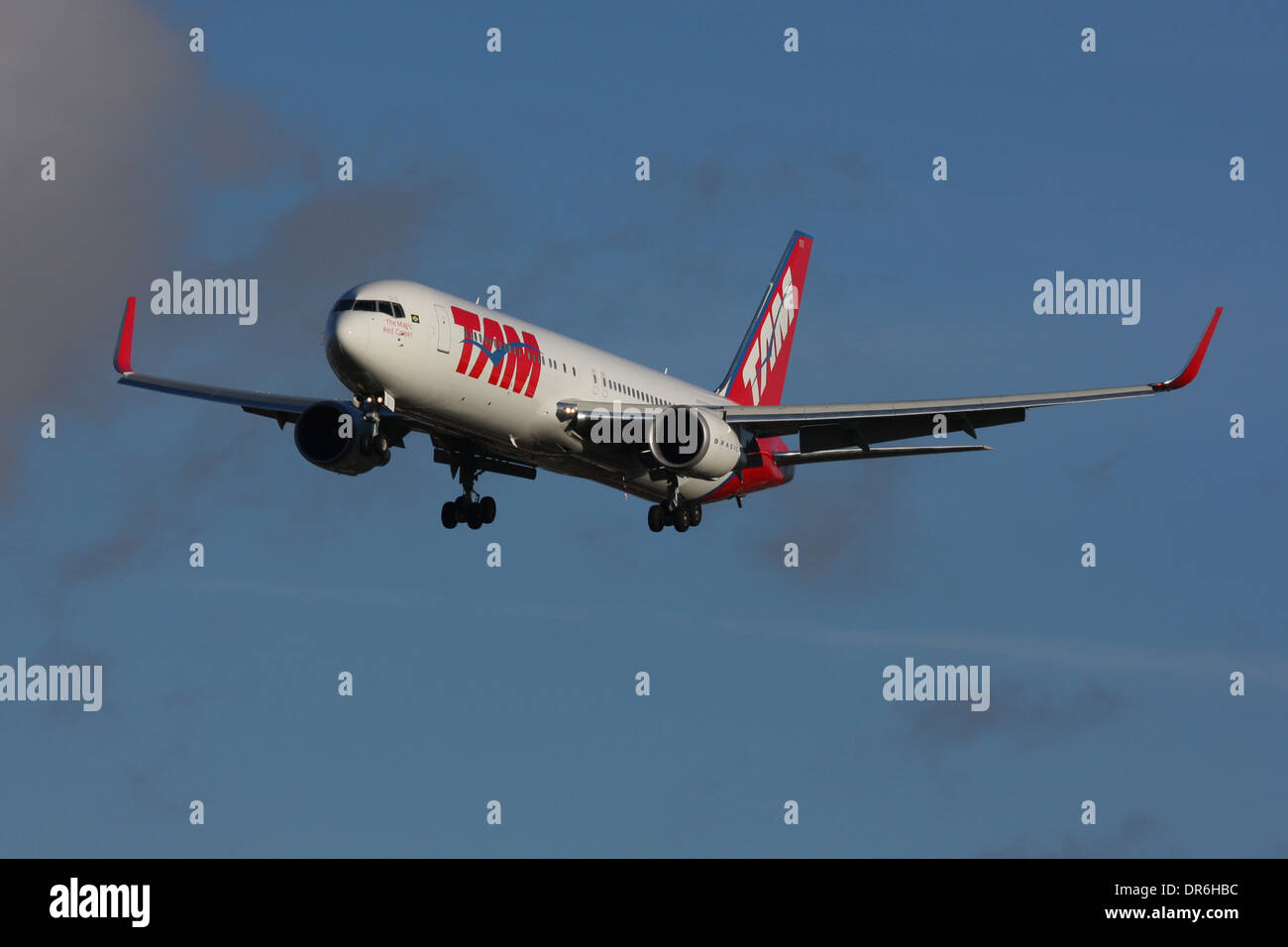 Tam airlines hi-res stock photography and images - Alamy