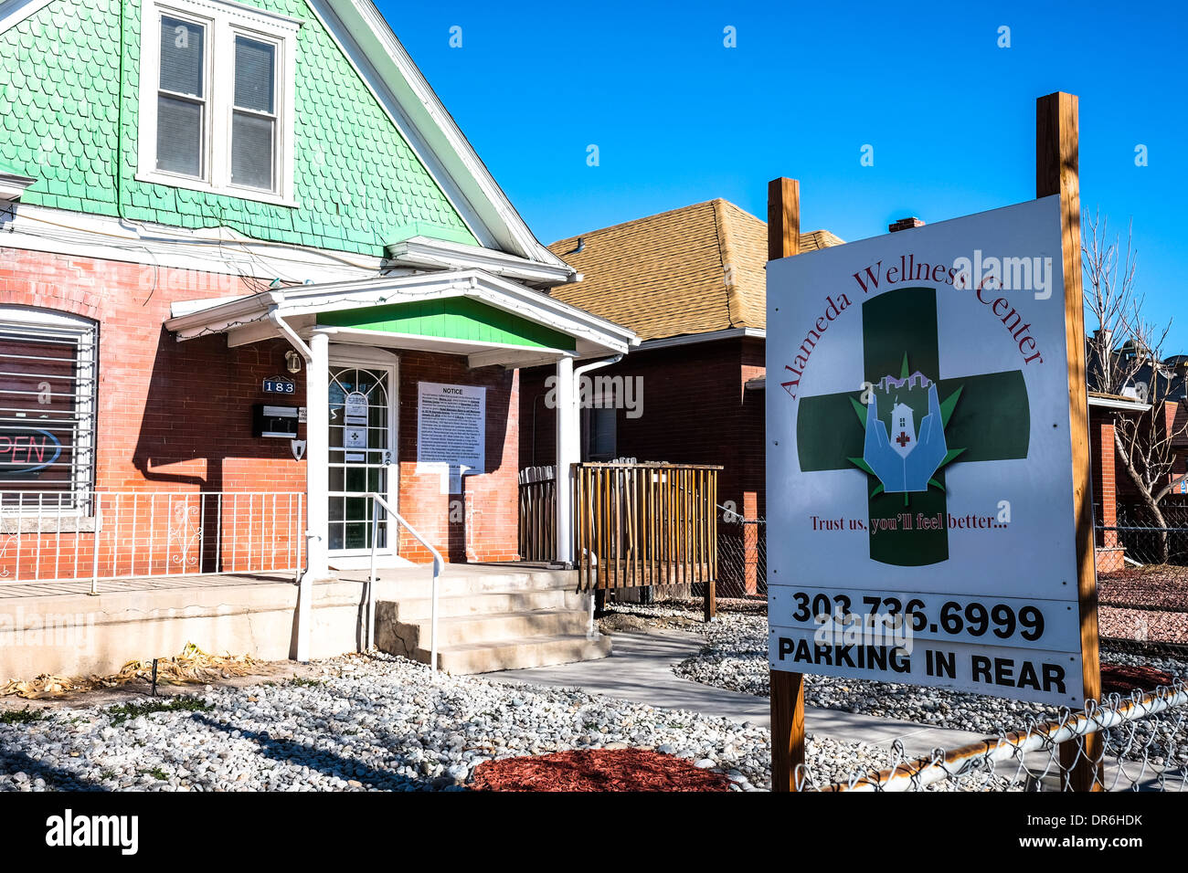 Medical marijuana sign hi-res stock photography and images - Alamy