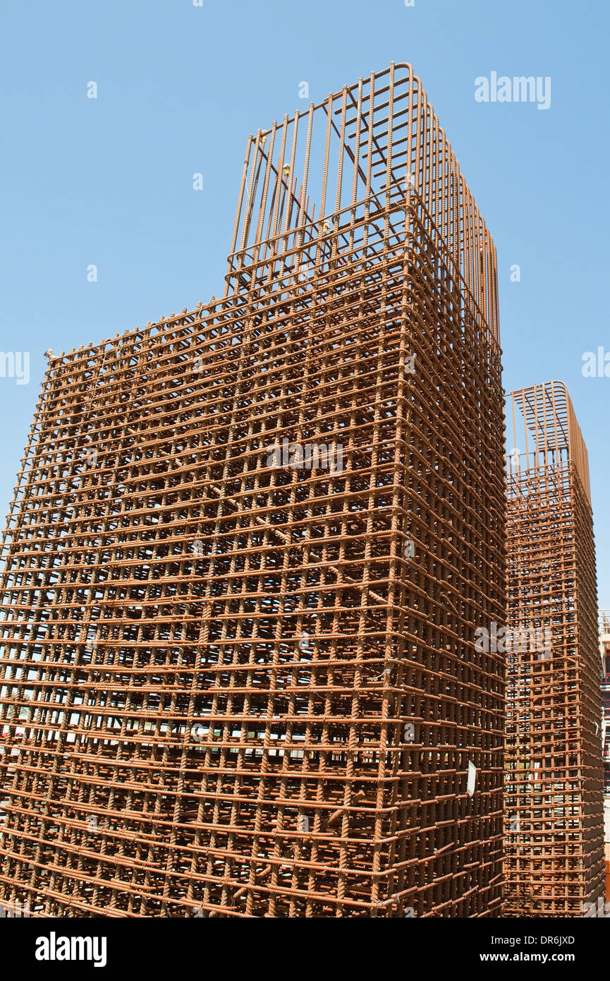 building armature preparation for the concrete works of road ...