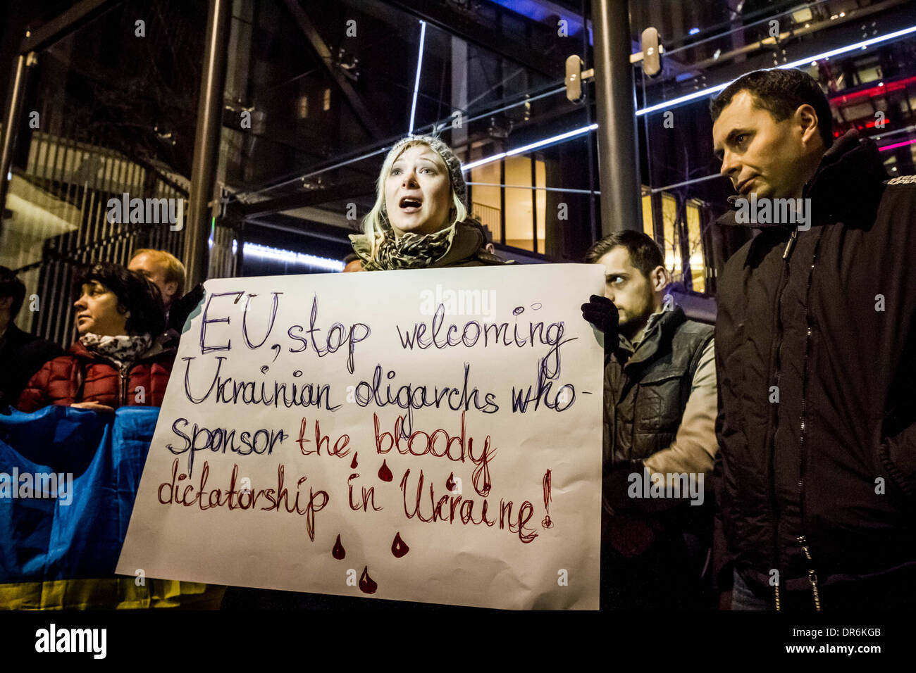 Ukrainian Euromaidan protest in Knightsbridge, London Stock Photo - Alamy