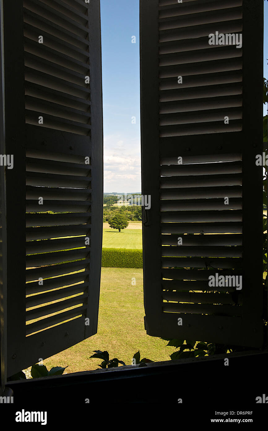 Garden through window hi-res stock photography and images - Alamy