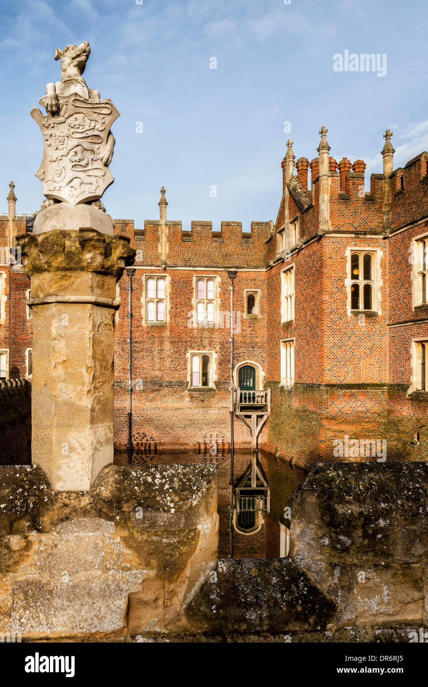 London, UK, 20th January,2014. The dry moat at Hampton Court Palace ...