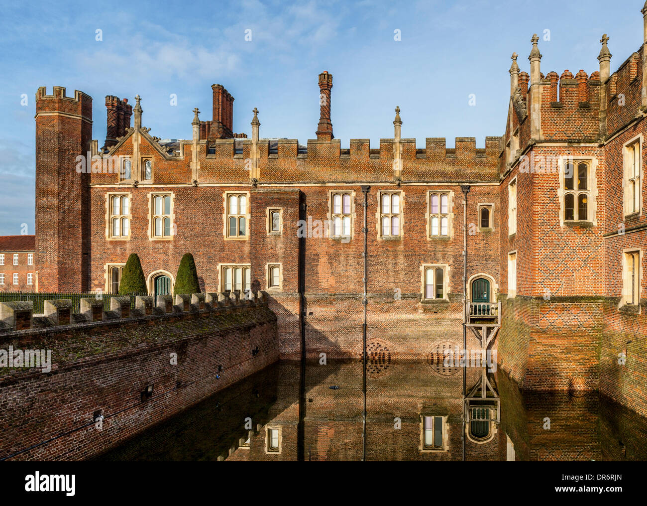 London, UK, 20th January,2014. The dry moat at Hampton Court Palace ...