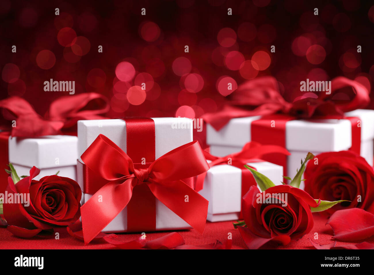 Gifts and roses for valentines day Stock Photo - Alamy