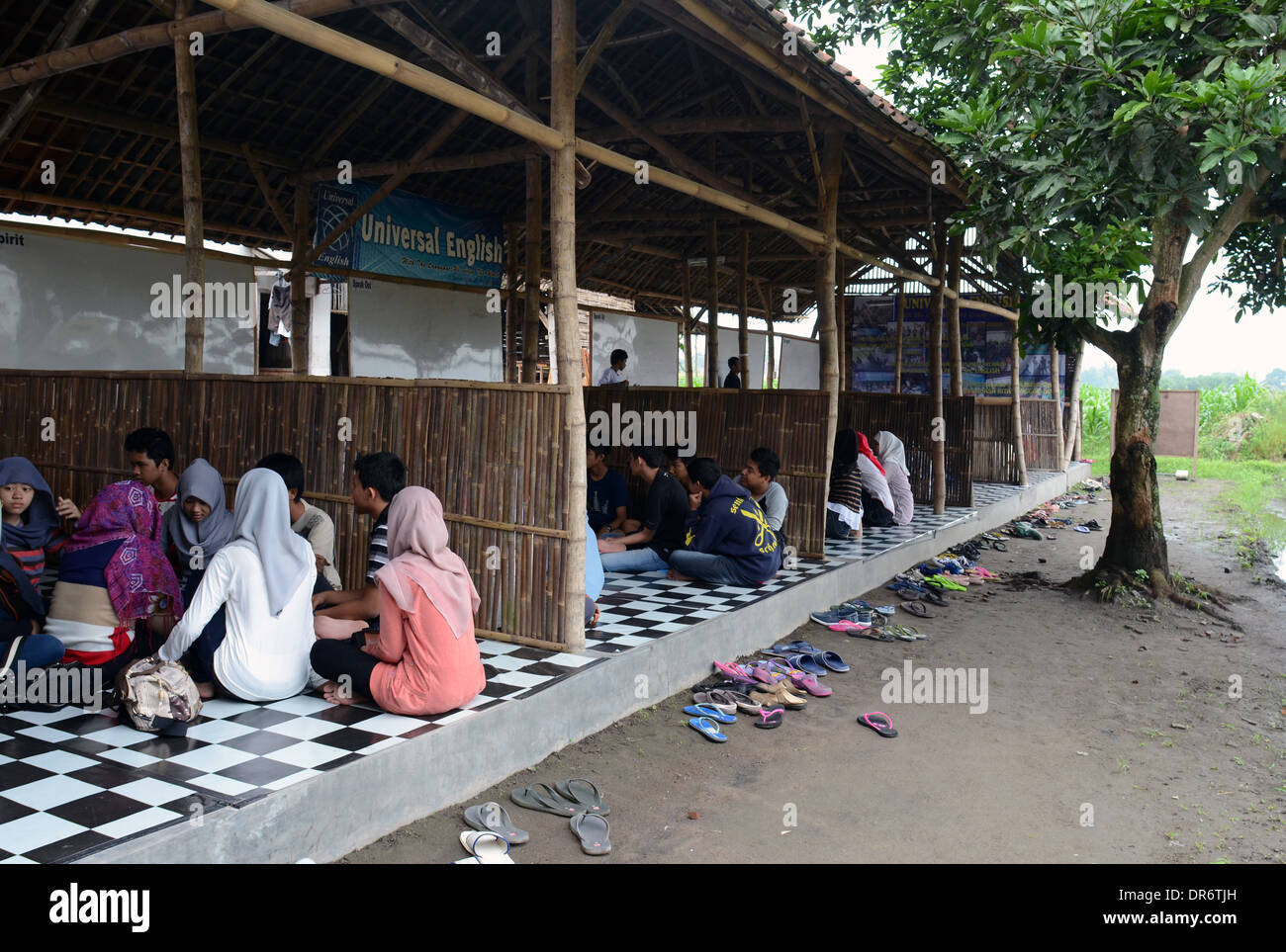 Whole classroom hi-res stock photography and images - Alamy