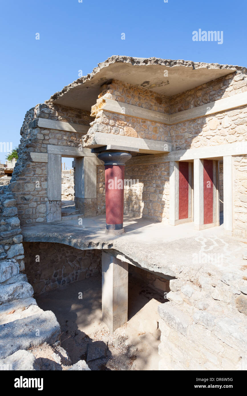Exterior of the ancient Palace of Knossos in Crete Island, Greece Stock ...