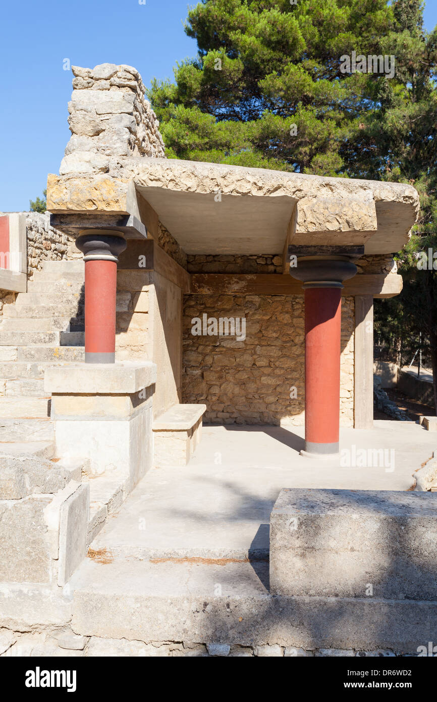 Exterior of the ancient Palace of Knossos in Crete Island, Greece Stock ...