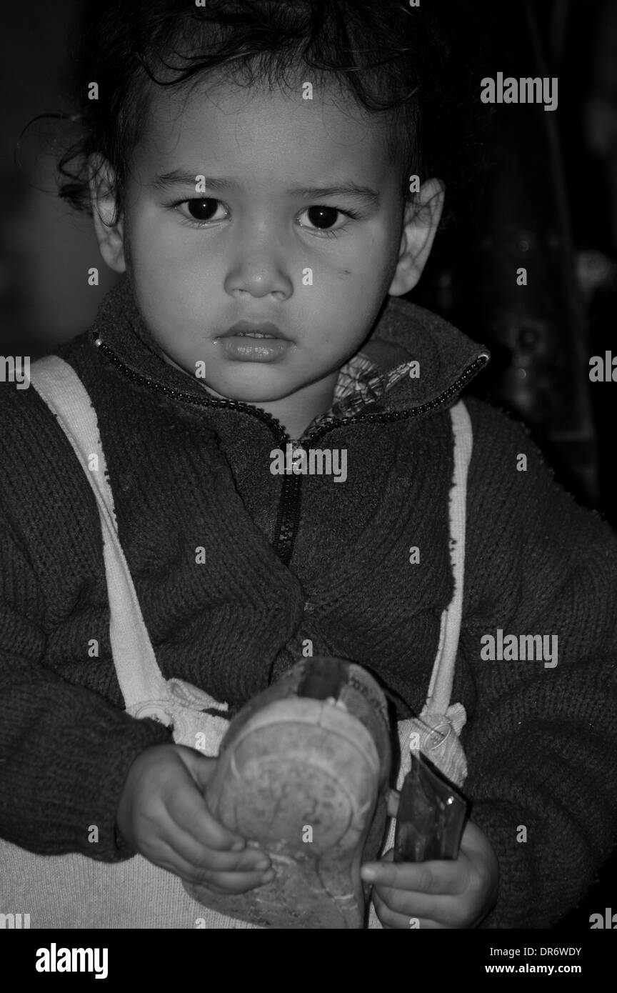 Poor indian child hi-res stock photography and images - Alamy