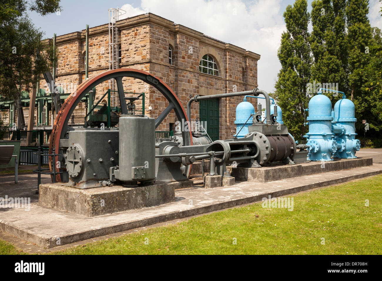 Germany, North Rhine-Westphalia, Muelheim an der Ruhr, River power ...