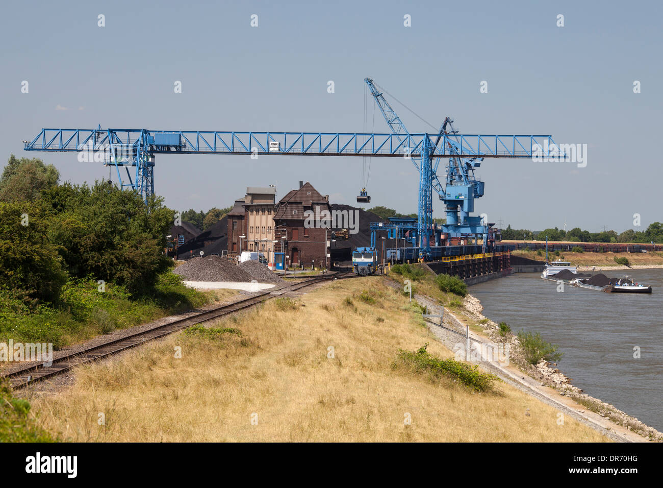 Germany, North Rhine-Westphalia, Rheinberg, Orsoy, Harbor at River ...
