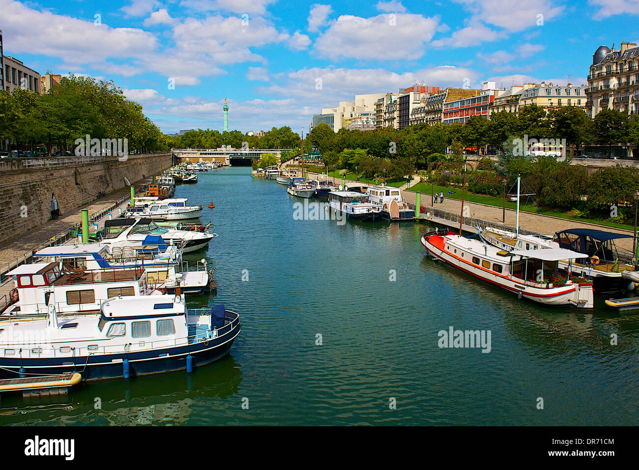 Harbor paris hi-res stock photography and images - Alamy