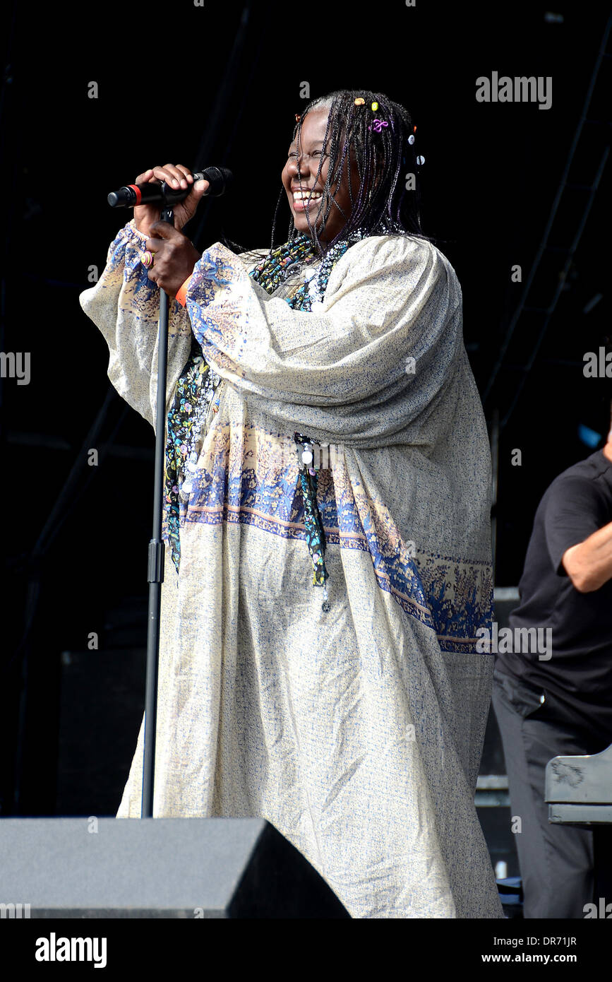 Randy Crawford & The Joe Sample Trio Hop Farm Music Festival 2012 - Day ...