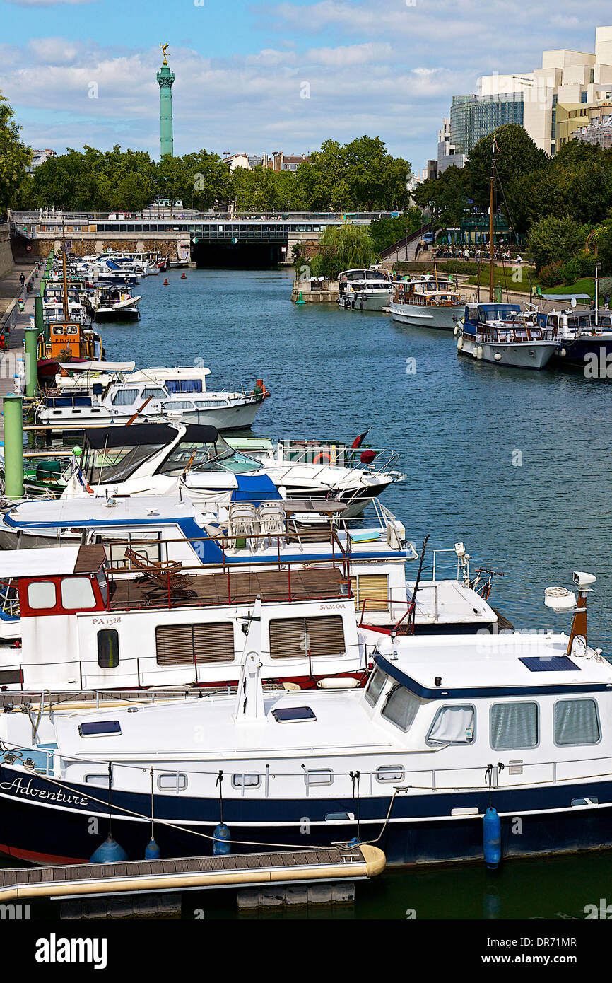 Harbor paris hi-res stock photography and images - Alamy