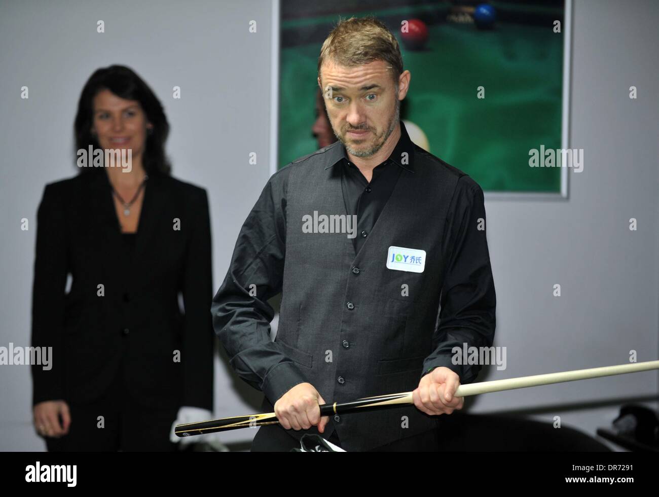 Stephen Hendry, Former World Snooker Champion playing a demonstration ...