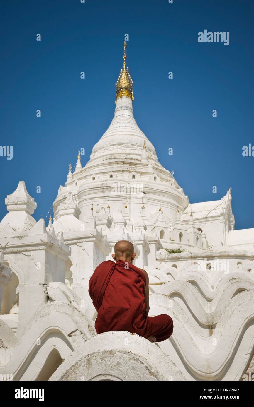 Myanmar, Mandalay, Mingun, Hsinbyume or Myatheindan Paya, monk Stock ...