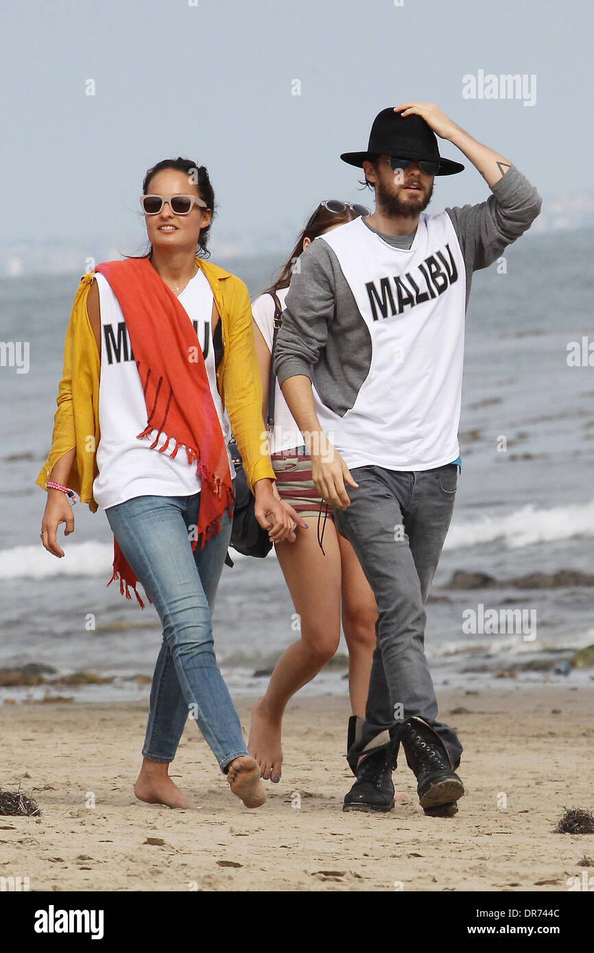 Jared Leto and friends walk on the beach in Malibu on the 4th of July ...