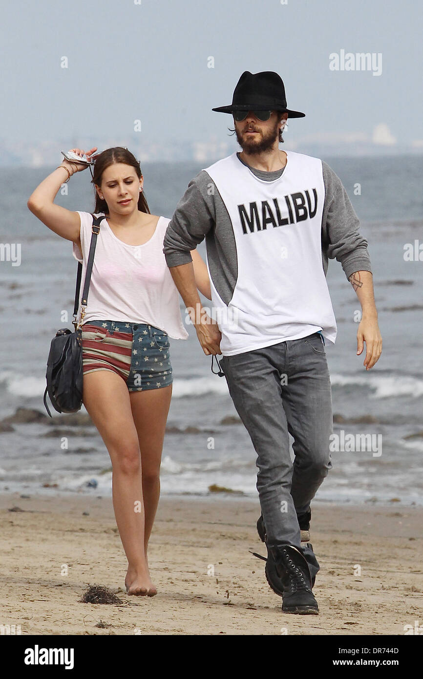 Jared Leto and friends walk on the beach in Malibu on the 4th of July ...