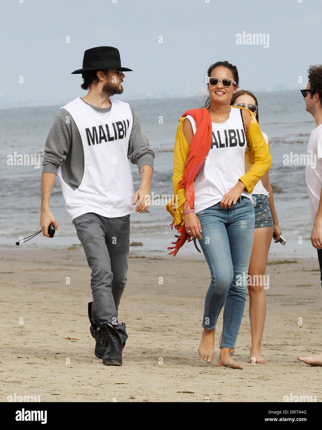 Jared Leto and friends walk on the beach in Malibu on the 4th of July ...