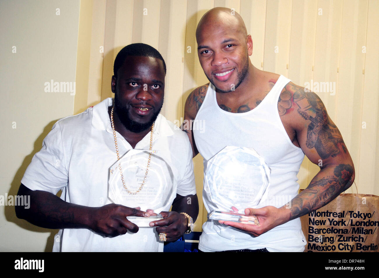Freezy and Flo Rida aka Tramar Dillard backstage after receiving a ...