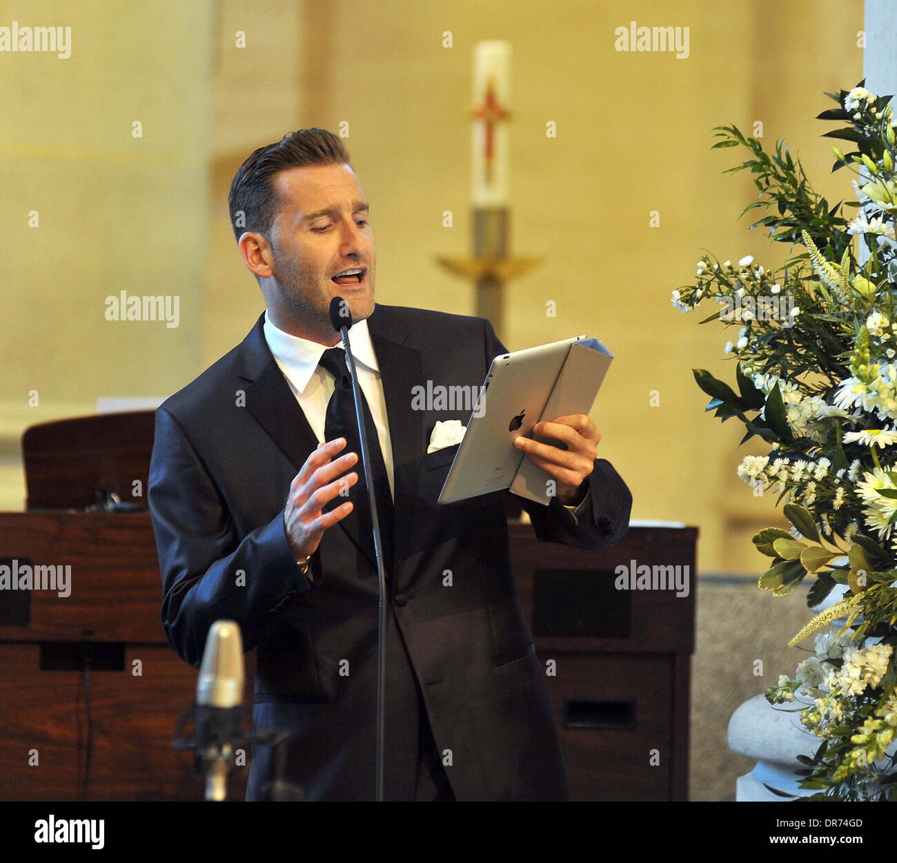 Paul Byrom, cousin of the bride, singing The wedding of model Aoife ...