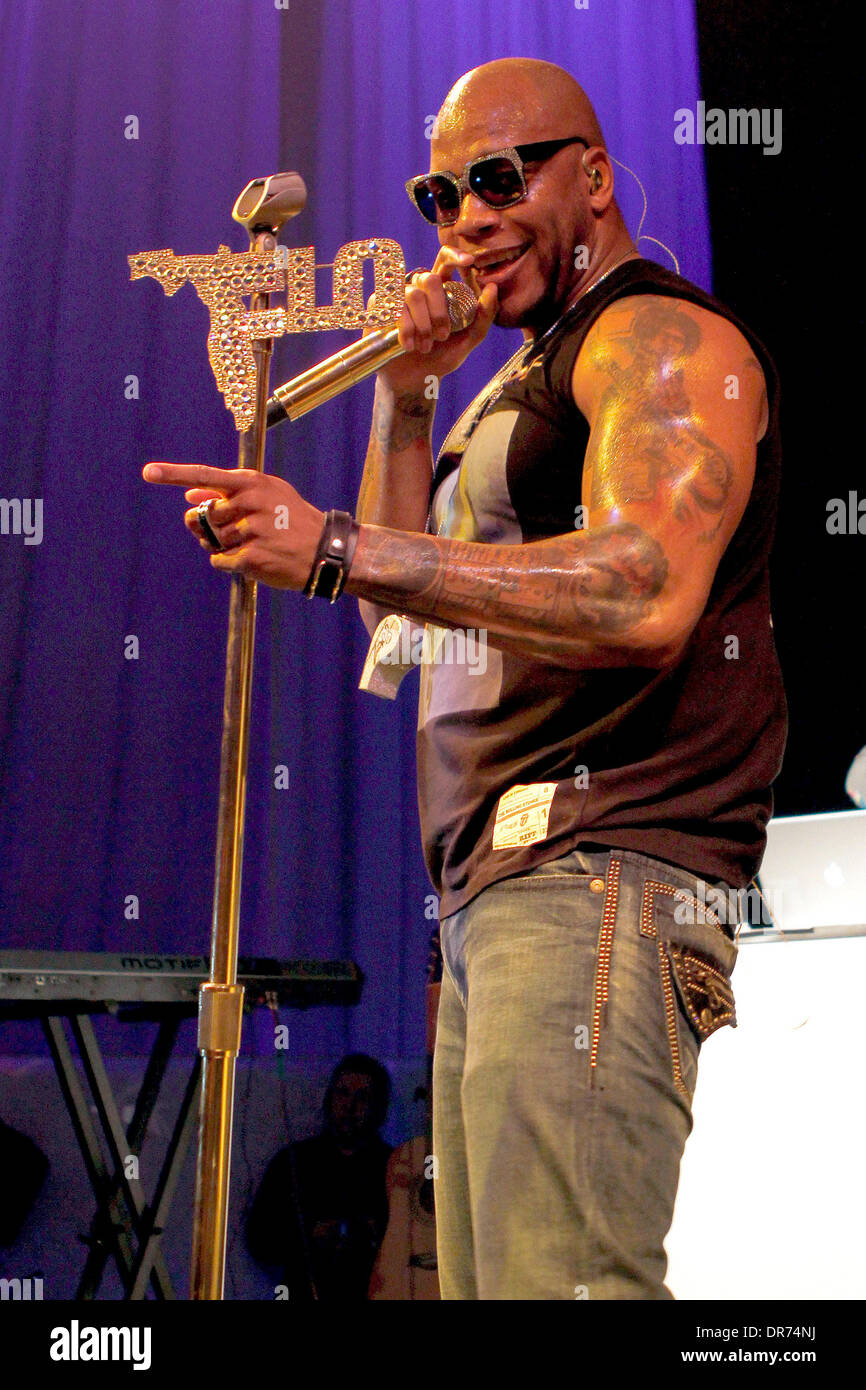 Flo Rida aka Tramar Dillard performs live at The Bay Street Grand Prix ...