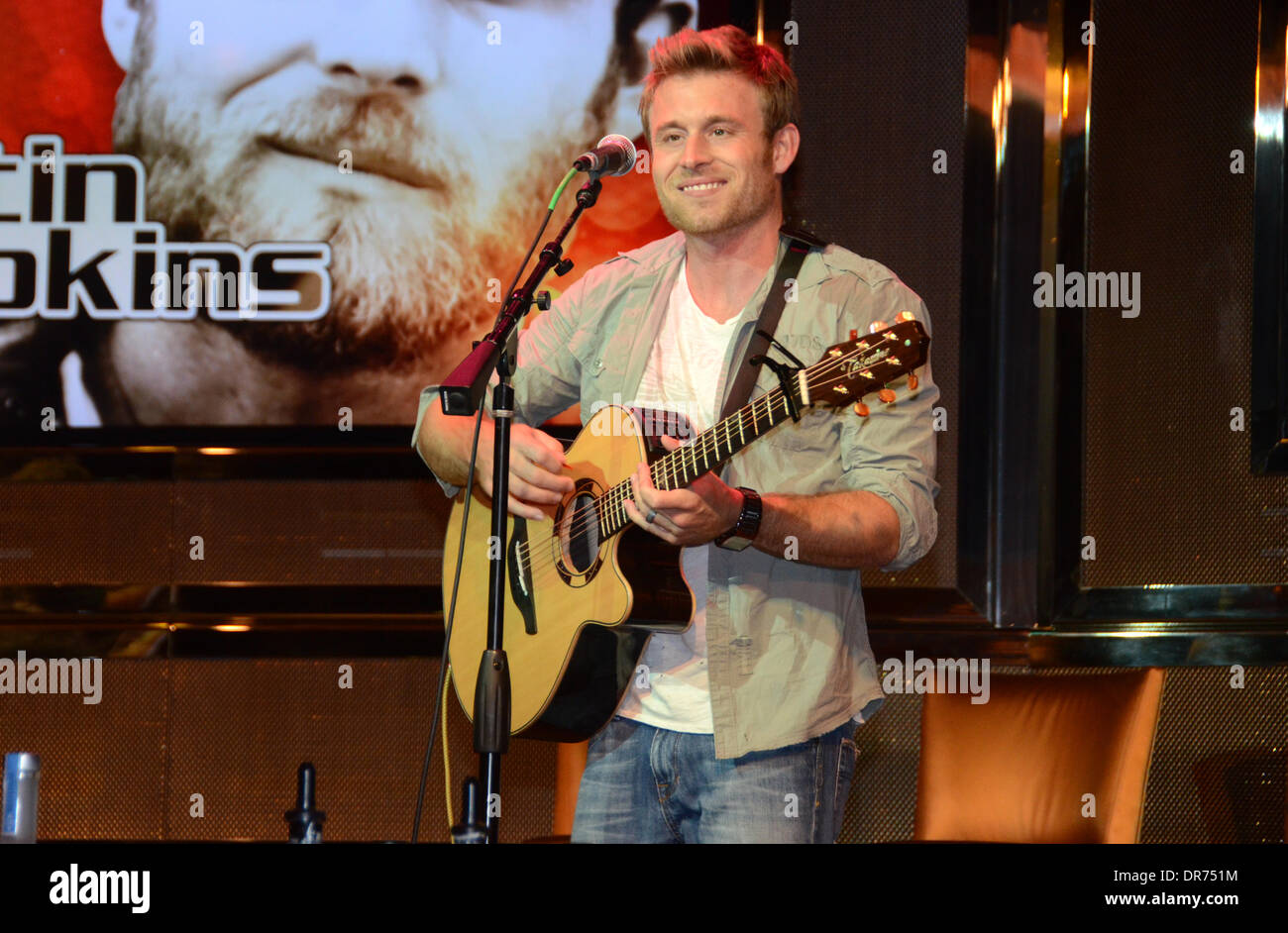 Justin Hopkins The TV show 'The Voice' takes the 360 stage at the Parx ...