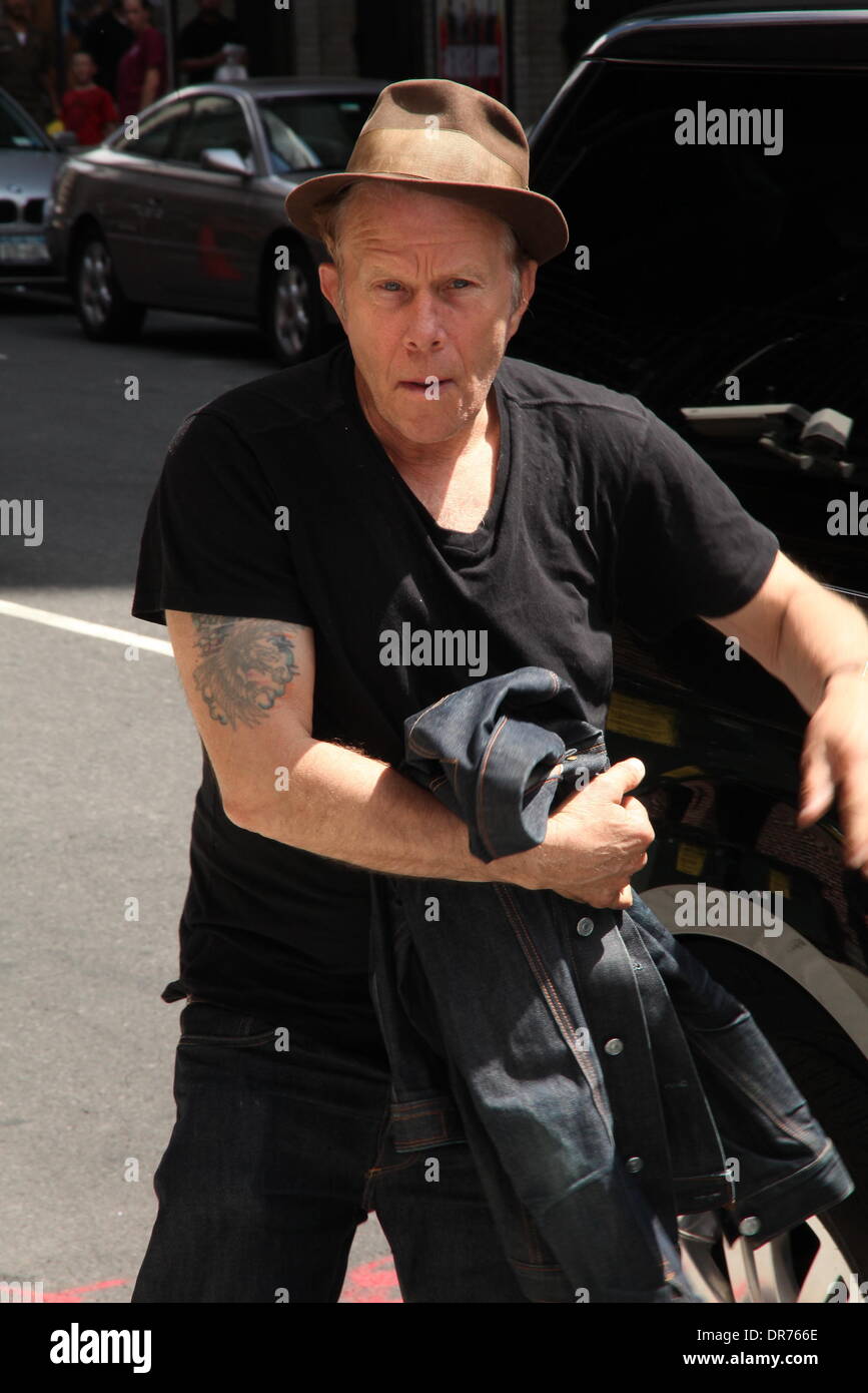 American singer Tom Waits 'The Late Show with David Letterman' at the ...