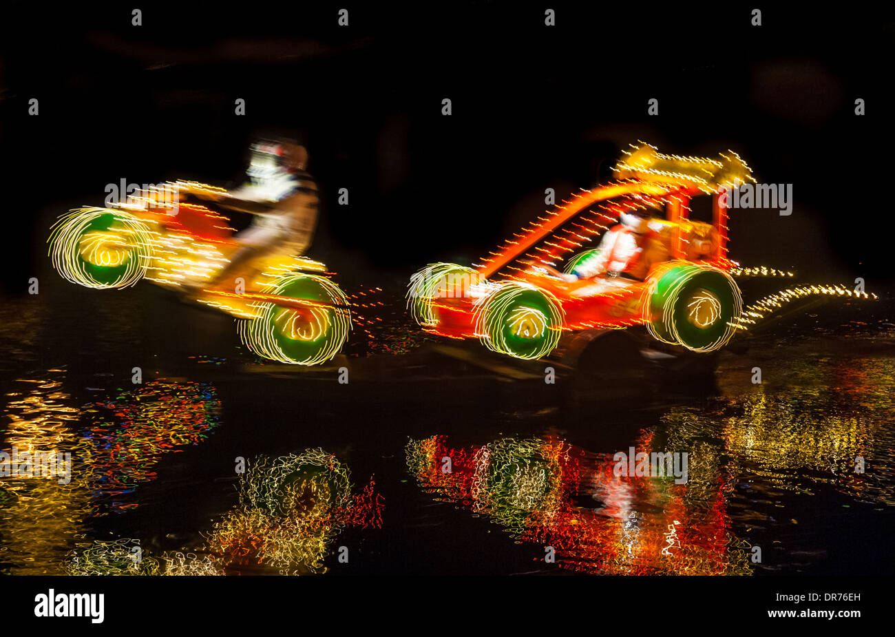 Boat parade lights hi-res stock photography and images - Alamy