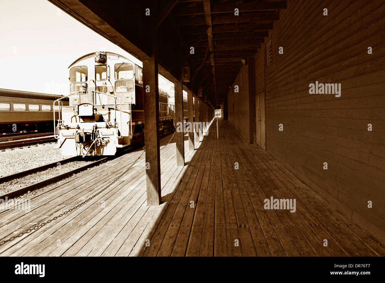 Vintage railway station hi-res stock photography and images - Alamy