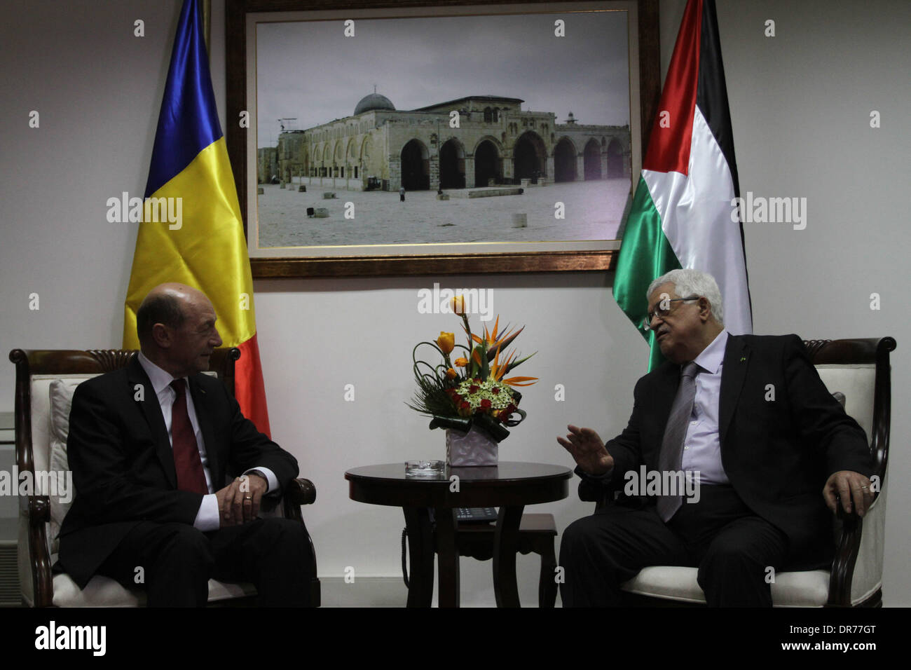 Ramallah, West Bank, Palestinian Territory. 21st Jan, 2014. Palestinian ...