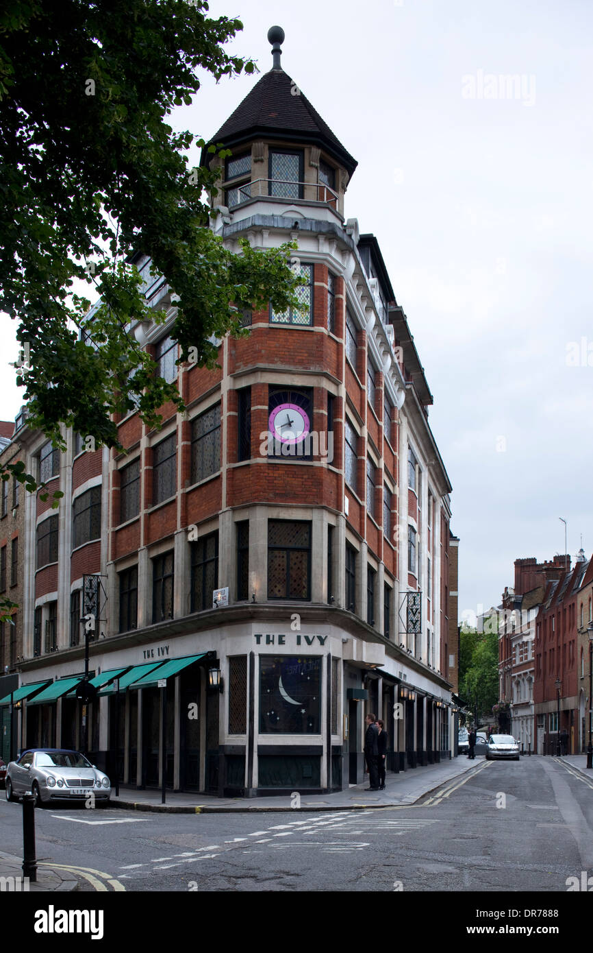 The Ivy London Exterior Stock Photos & The Ivy London Exterior Stock ...