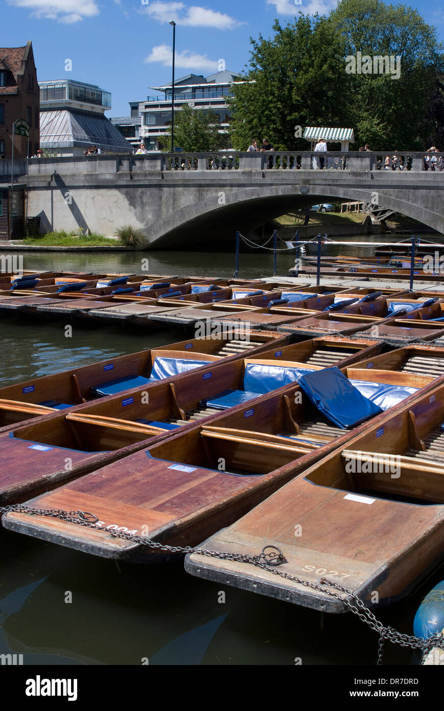Punts cambridge hi-res stock photography and images - Alamy