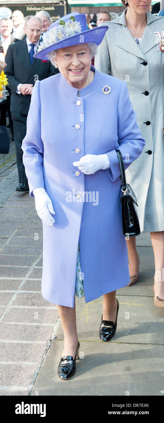 Queen Elizabeth II visits Hitchin Market Place during her Diamond ...