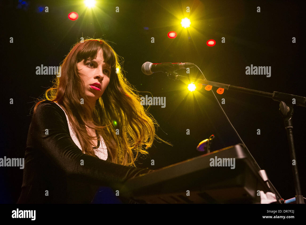 Teri Gender Bender of Le Butcherettes performing live at Coliseu dos ...