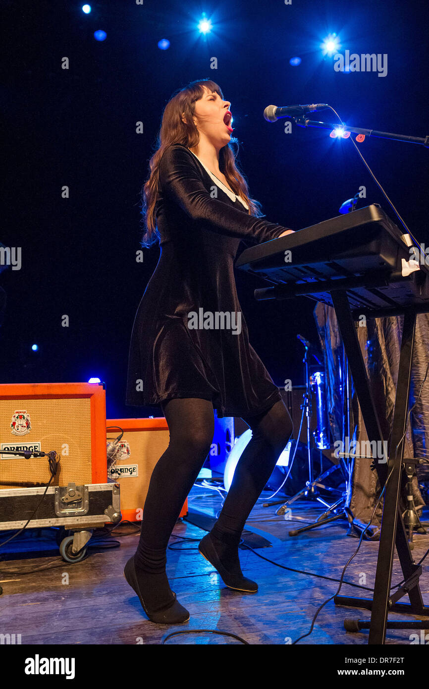 Teri gender bender hi-res stock photography and images - Alamy