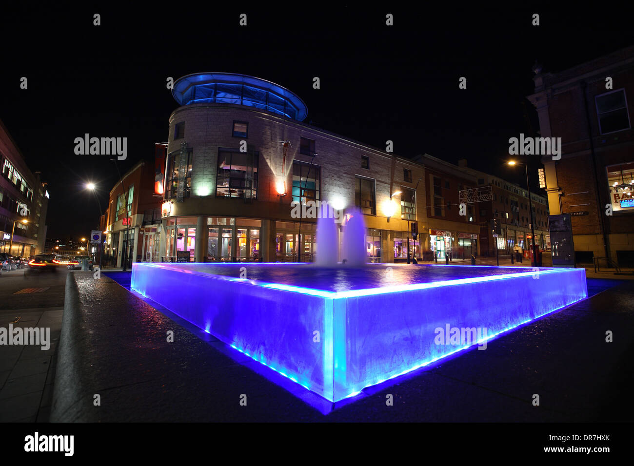 City hall Fountains, Sheffield Architecture, City at Night Stock Photo ...