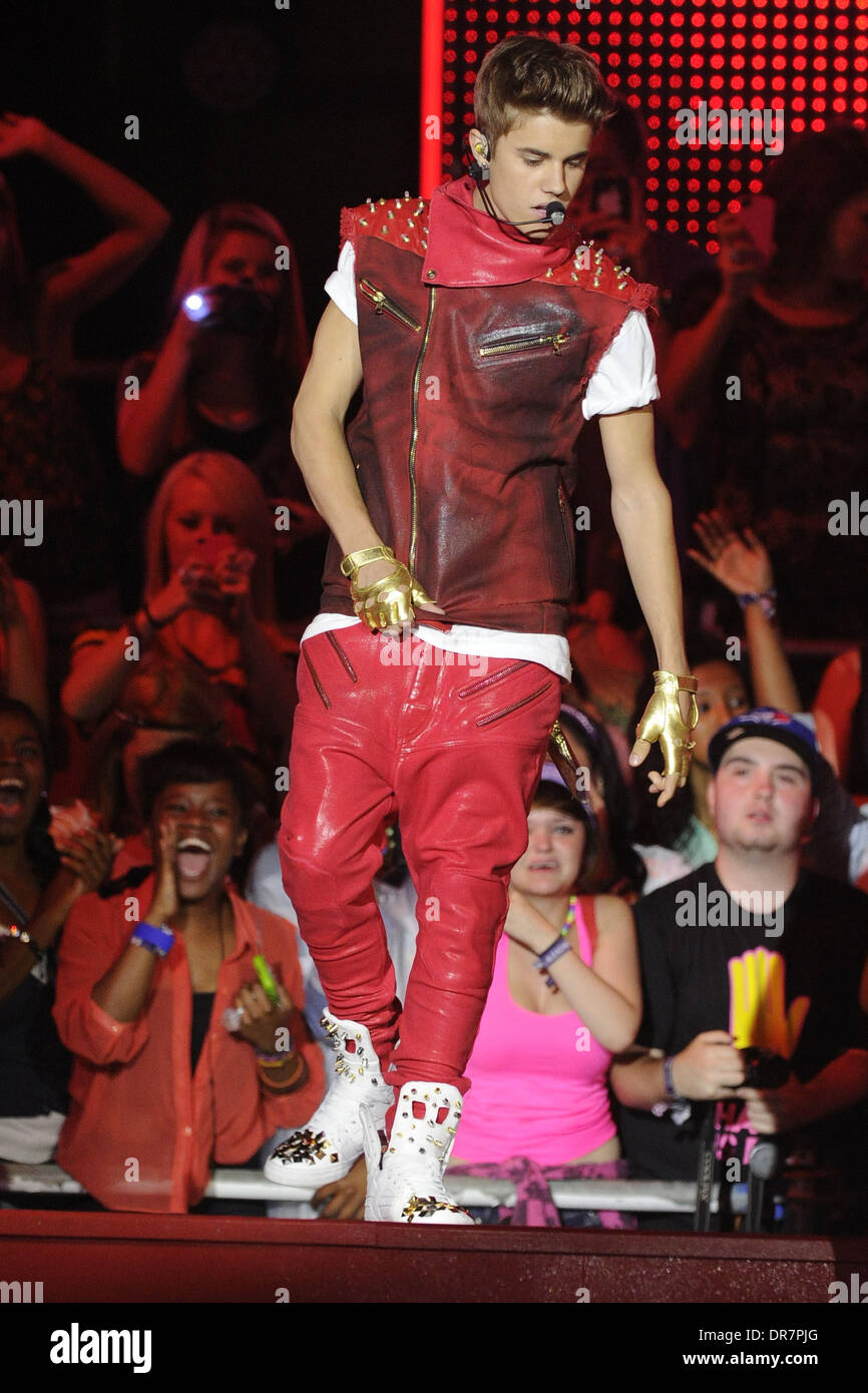 Justin Bieber MMVA 2012 (Much Music Video Awards) at the MuchMusic HQ ...