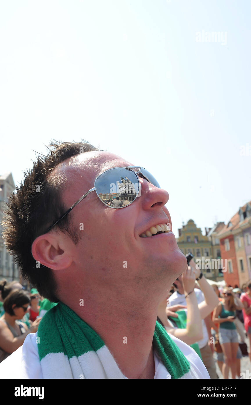 Italy and Ireland fans show their support ahead of the European ...