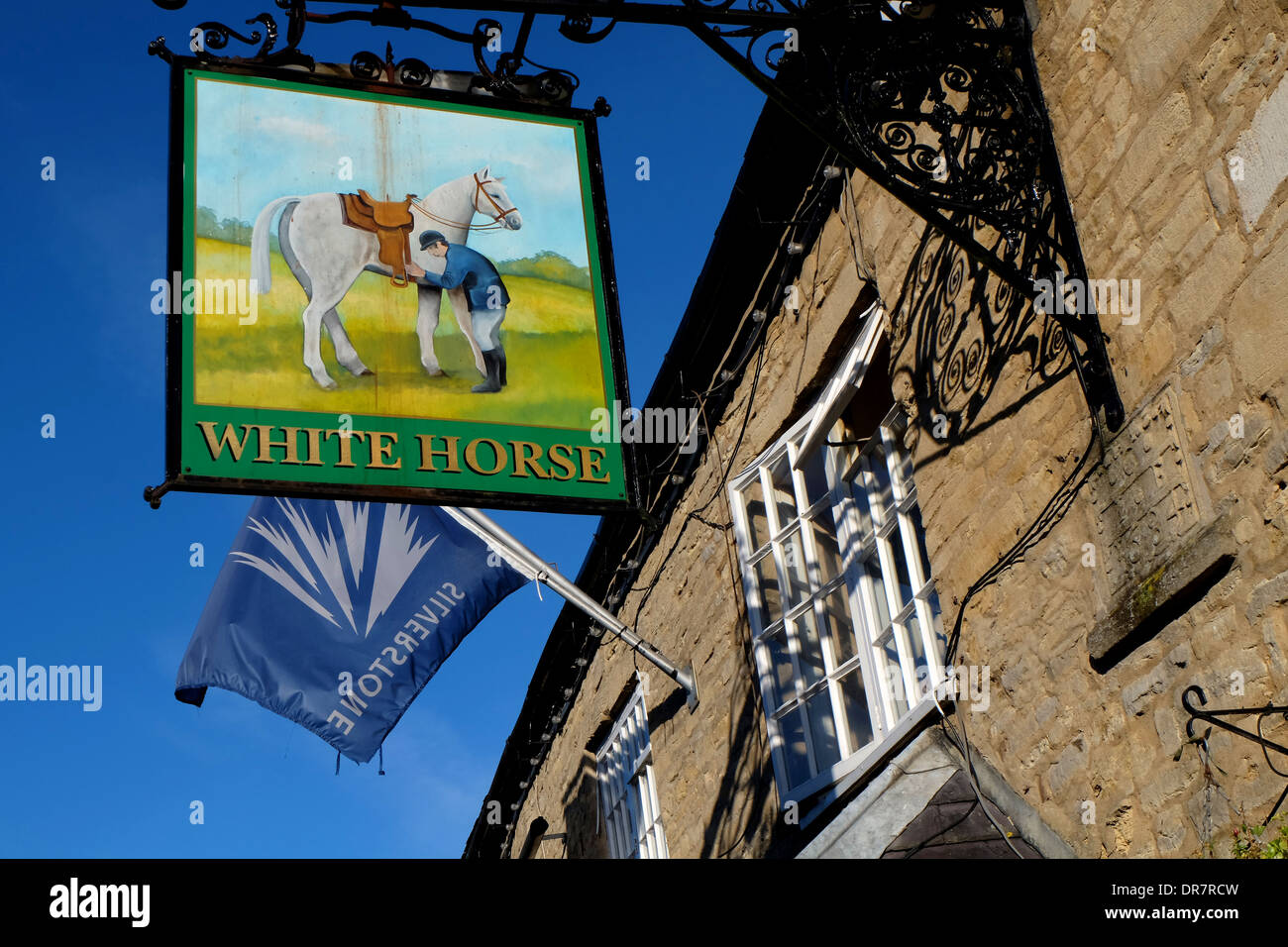 The White Horse pub, Silverstone Stock Photo - Alamy