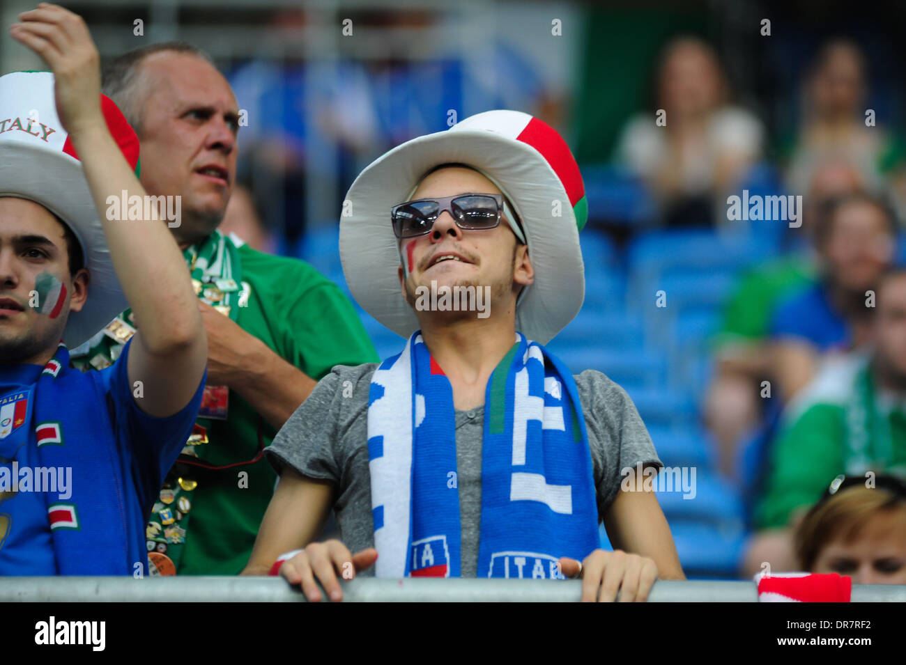 Atmosphere Italian and Irish fans attending the European Championship ...