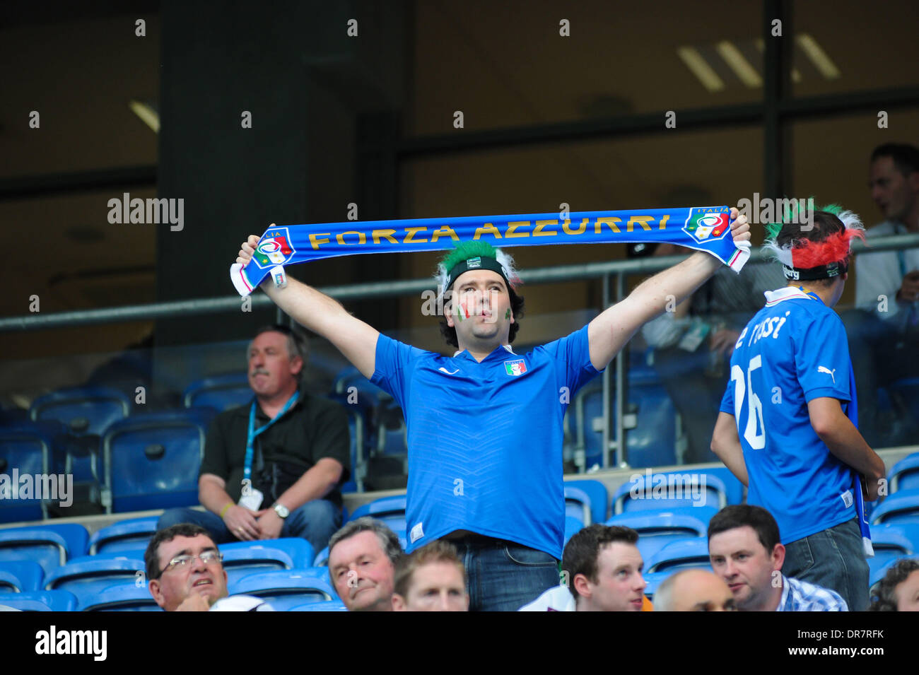 Atmosphere Italian and Irish fans attending the European Championship ...