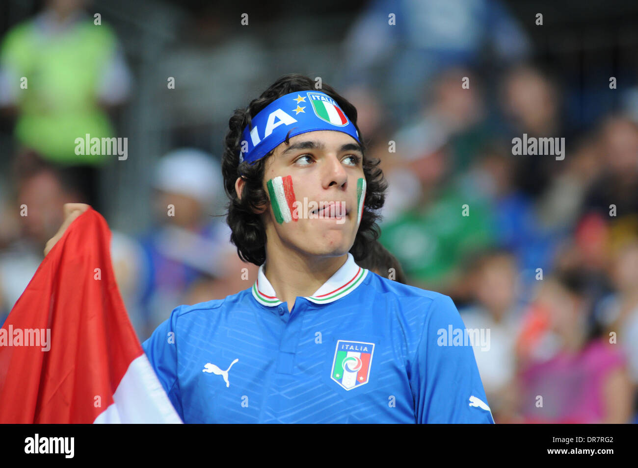 Atmosphere Italian and Irish fans attending the European Championship ...