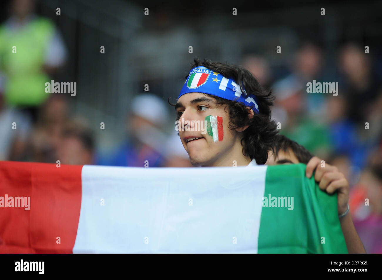 Atmosphere Italian and Irish fans attending the European Championship ...
