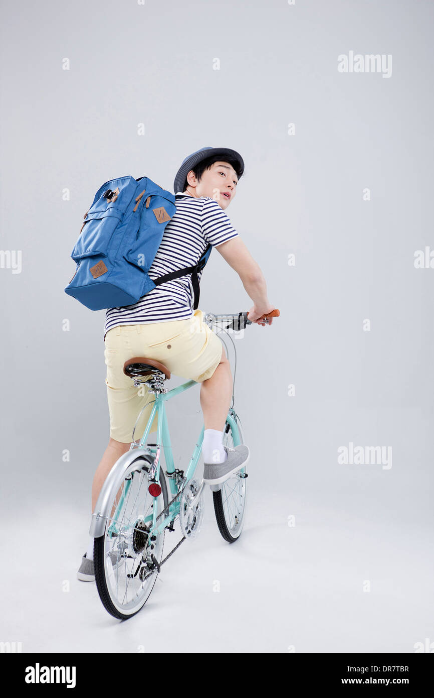 Reversing shot hi-res stock photography and images - Alamy